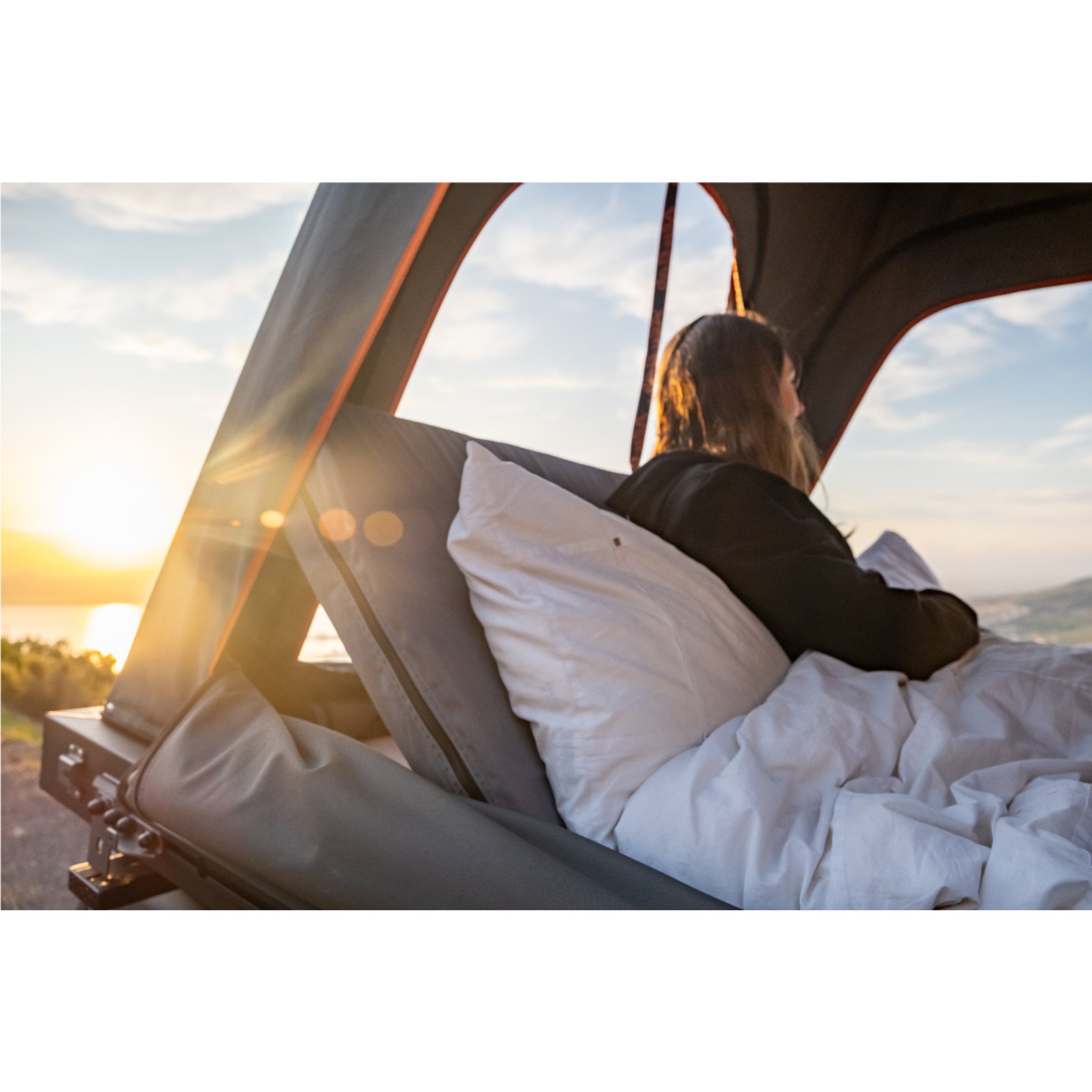 Alu-Cab Rooftop Tent Gen 3-R Black — Offroad and More