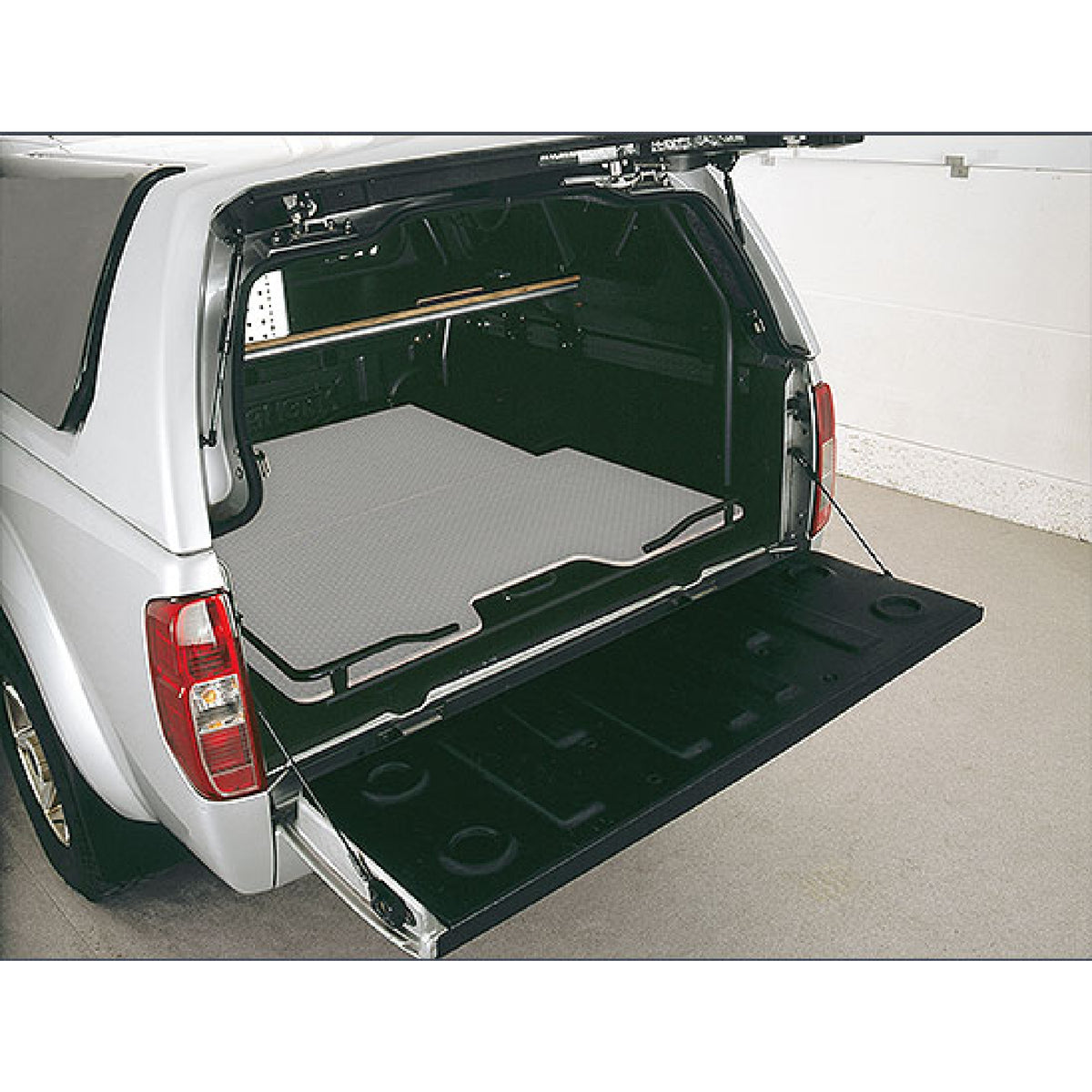 Sliding Tray Toyota Hilux Double Cab 2016-on — Offroad and More