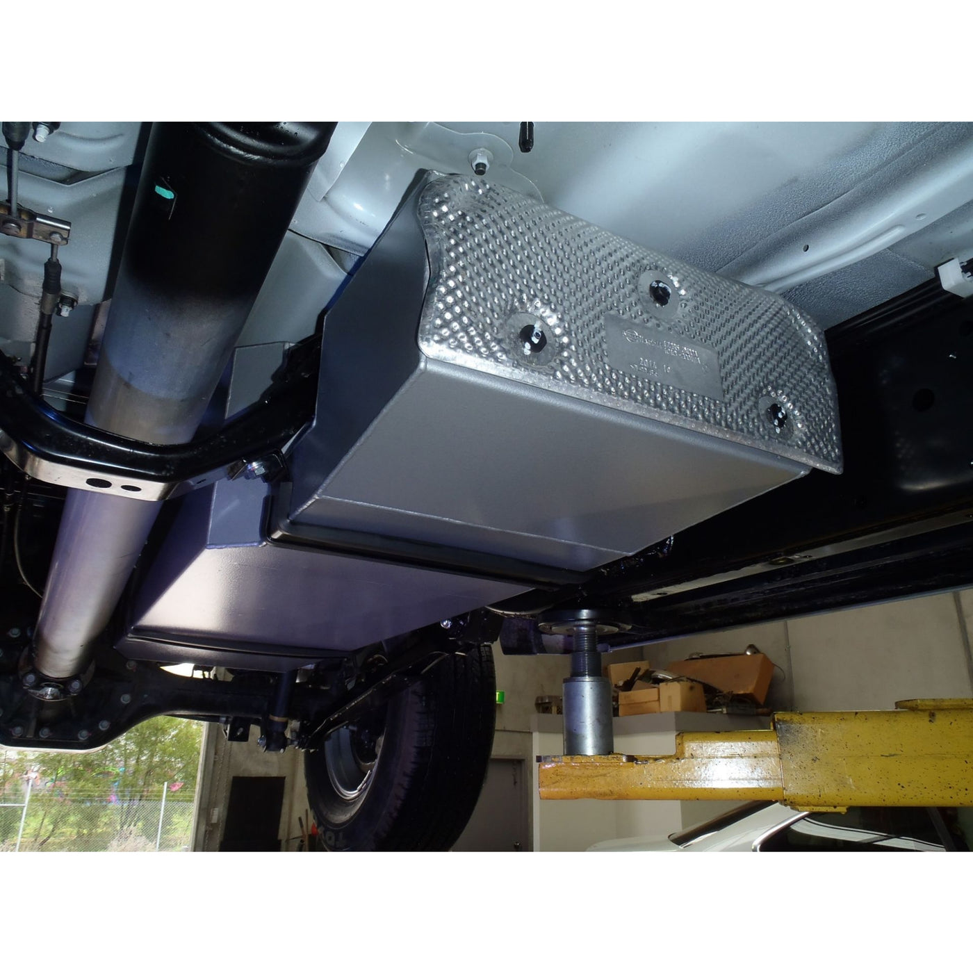 Nissan Navara NP300 135L Replacement Fuel Tank — Offroad and More